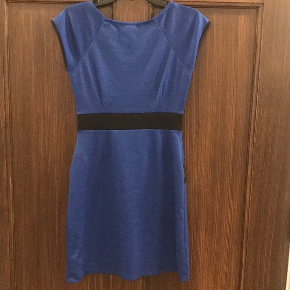 Monteau Dresses Body Flattering Royal Blue Dress Wzipper Pockets